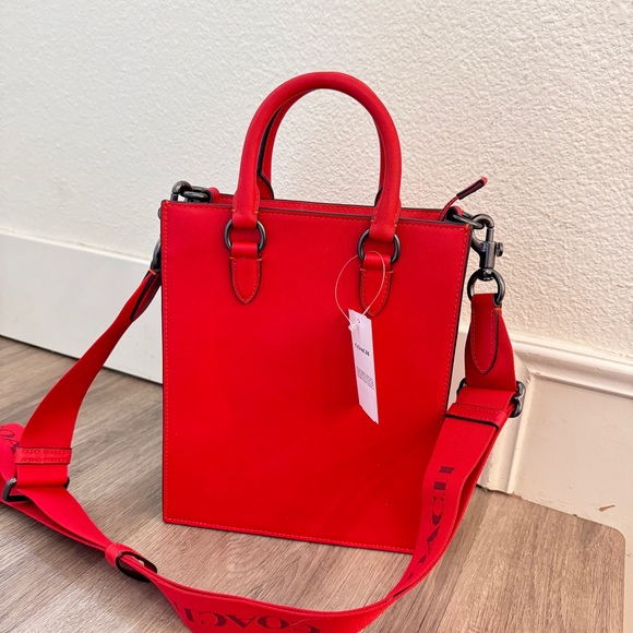 Coach | Bags | Coach Dylan Tote Bag In Colorblock Signature Canvas Cp50 ...